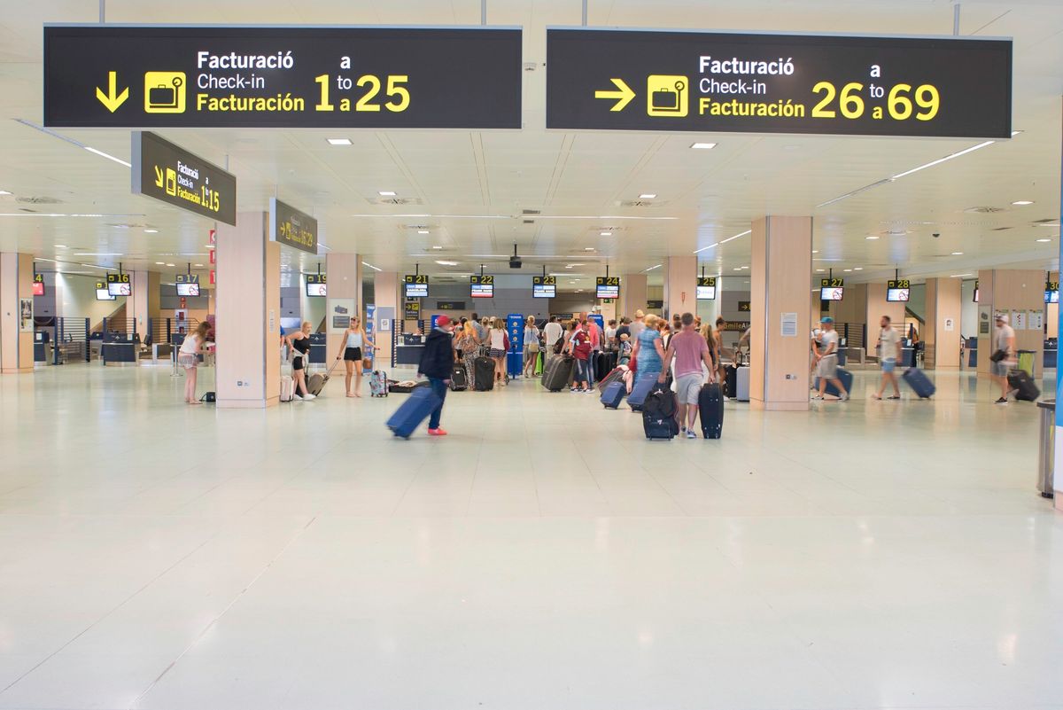 Car Rental at Ibiza Airport | SIXT rent a car