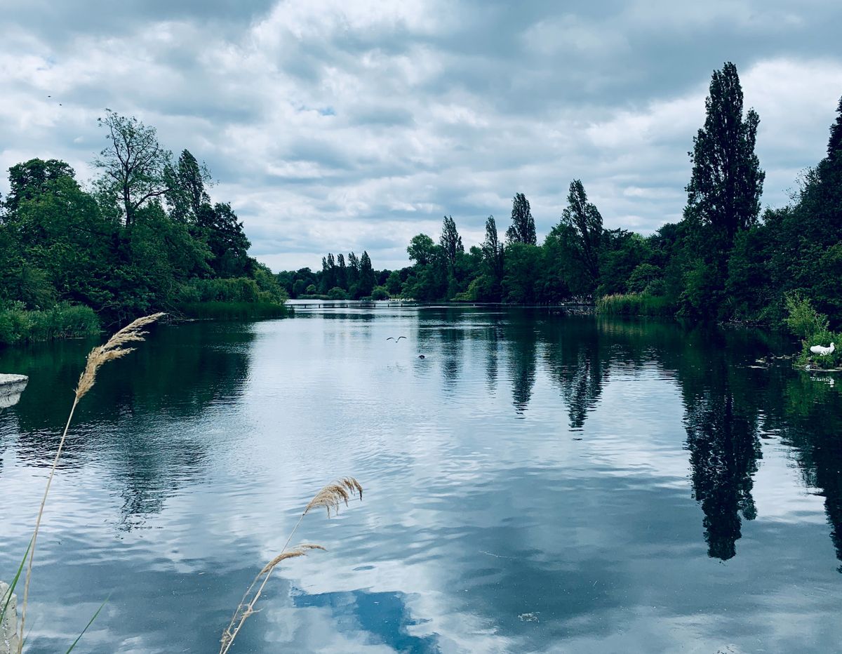 Car Hire Gatwick Airport | SIXT rent a car