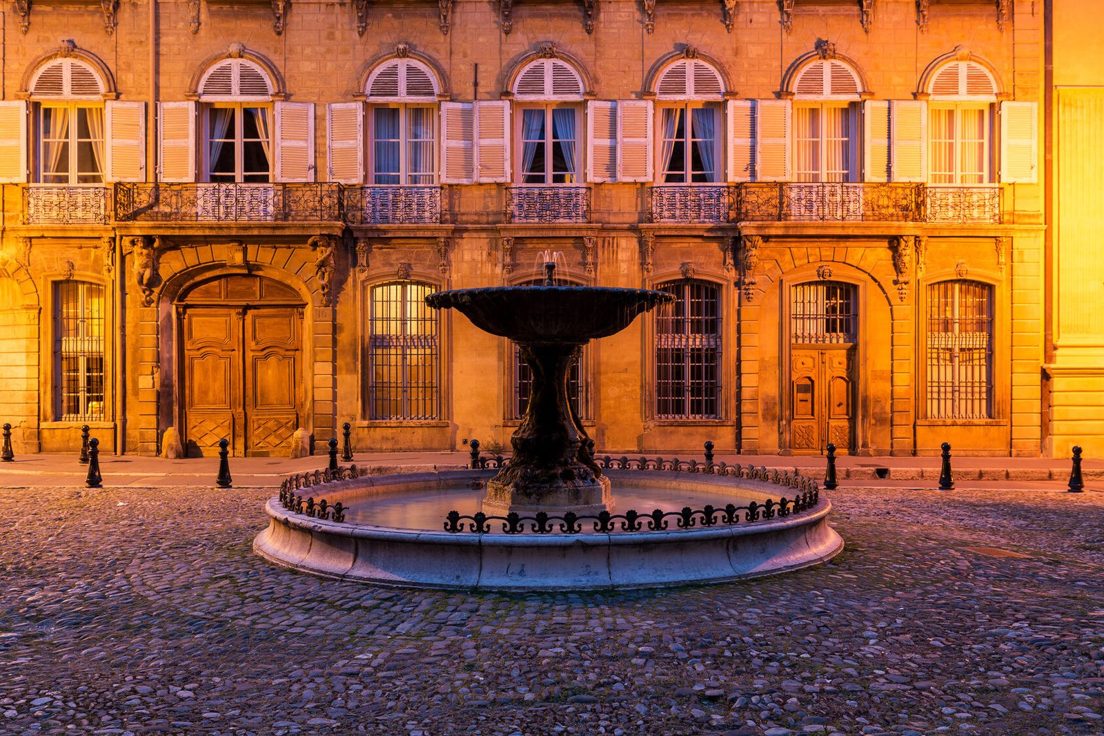 Wypo yczalnia Samochod w W Aix en Provence SIXT