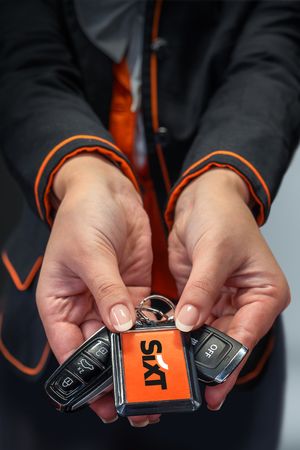 Location camion hayon 20m3 - SIXT utilitaire avec hayon
