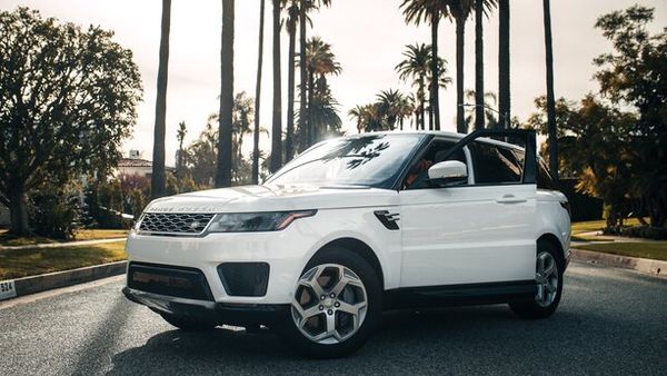 Range Rover Rental | SIXT Rent a Car