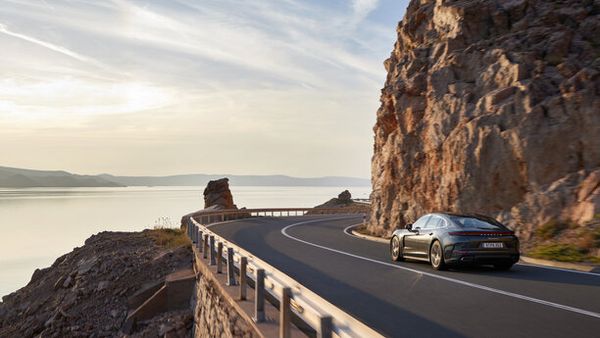 Porsche Rental | Experience luxury with SIXT in Germany