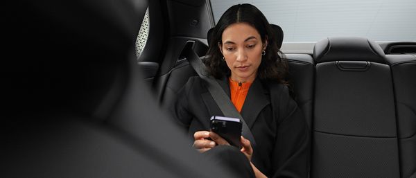 SIXT alugar. conduzir. mais. - tudo em um só App | SIXT business
