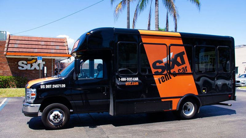 SIXT Shuttle Bus Live Track