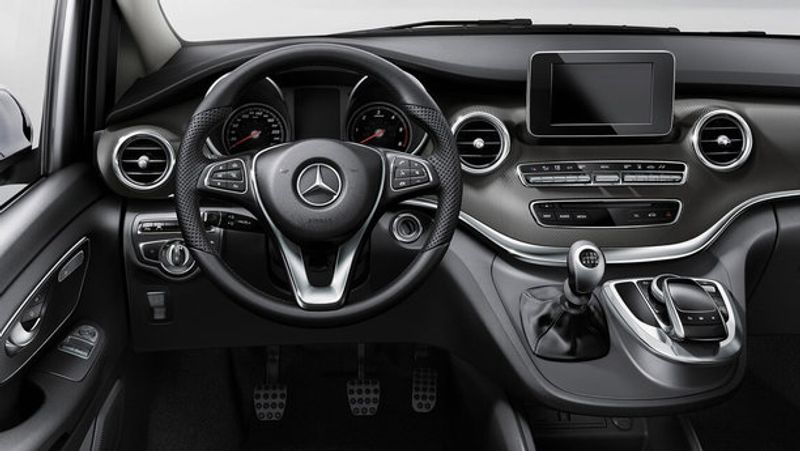 Alquiler de Mercedes-Benz Clase V con SIXT