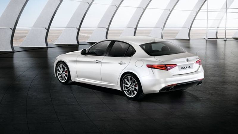 Alfa Romeo Car Hire - SIXT rent a car